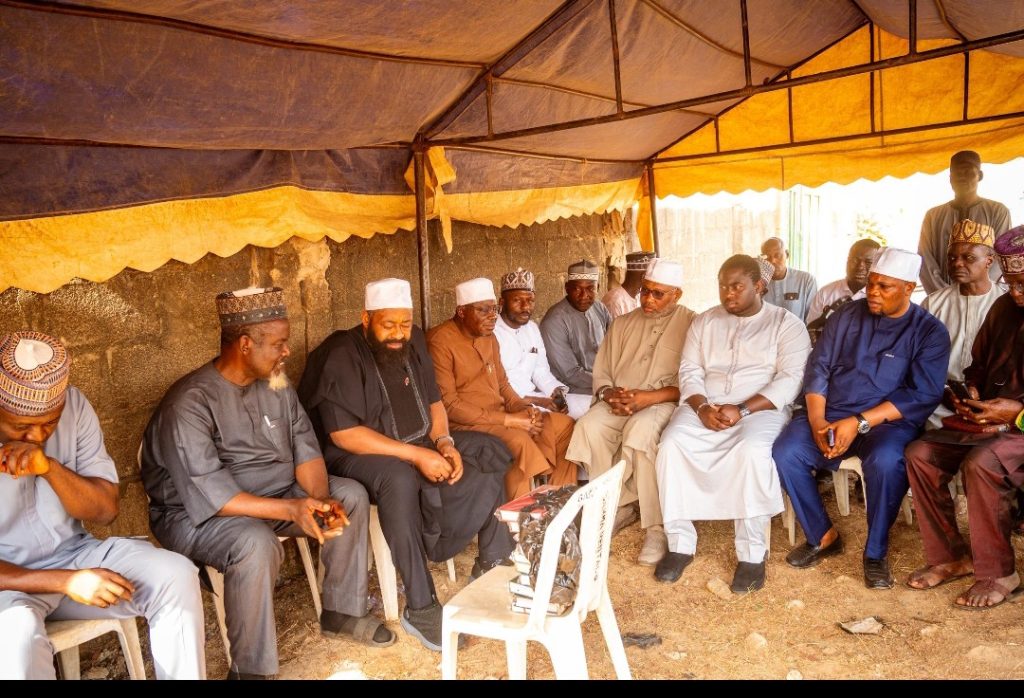 Governor Umaru Bago Pays Condolence Visit to Former Minister of State ...